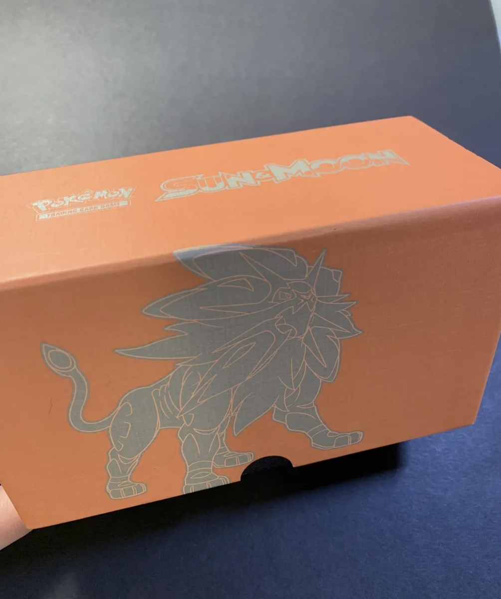 Pokemon Empty Sun and Moon Elite Trainer Box (ETB) - Solgaleo w/ Divid ...